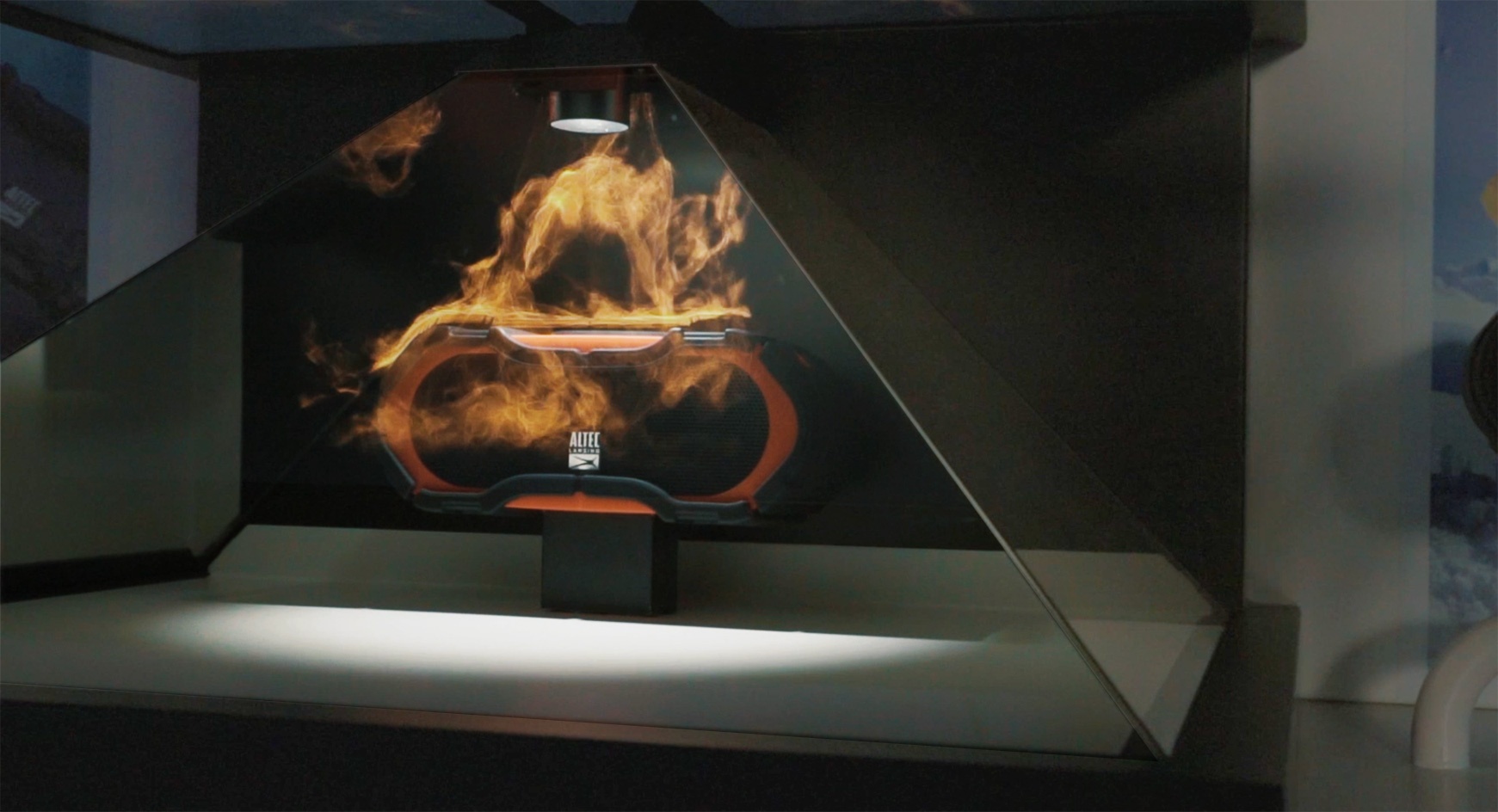 Holographic Display Technology - This is How it Works